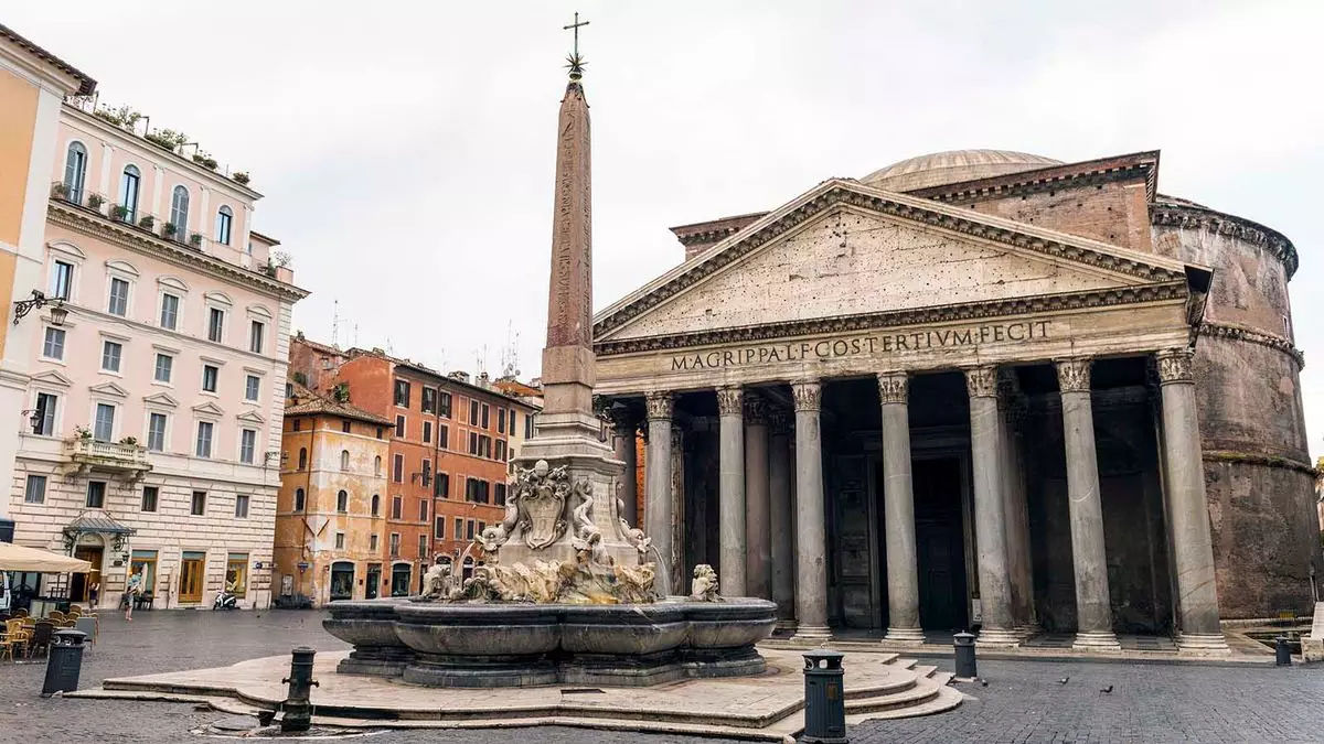 Kuna tofauti gani kati ya Pantheon na Parthenon?