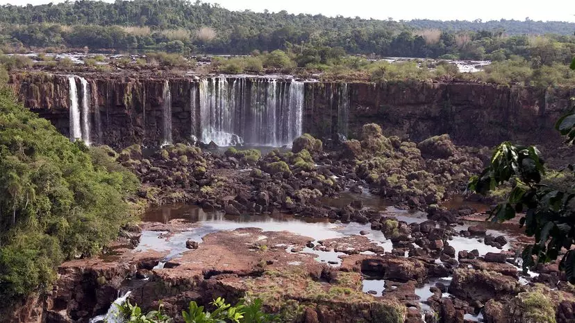 Gbẹ waterfalls