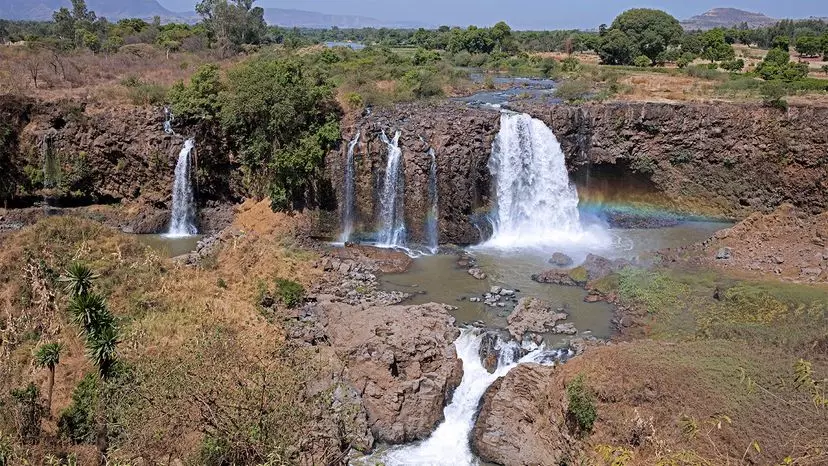 Gbẹ waterfalls