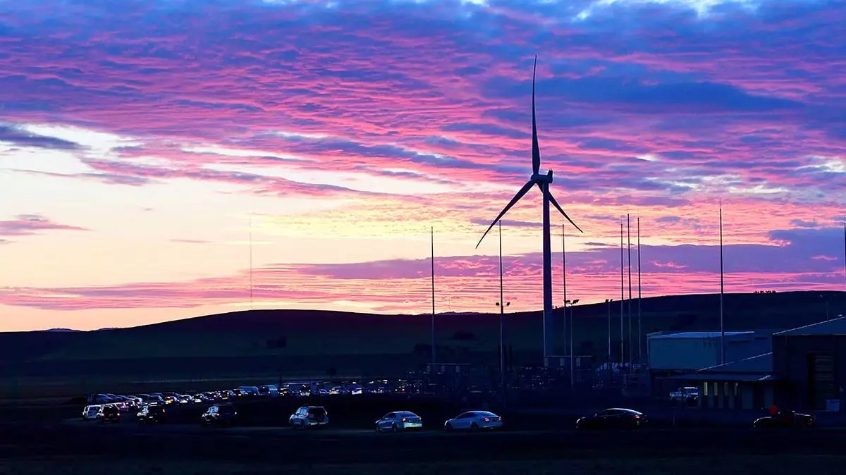 Tesla Instal Baterei Paling gedhé ing Donya ing Australia