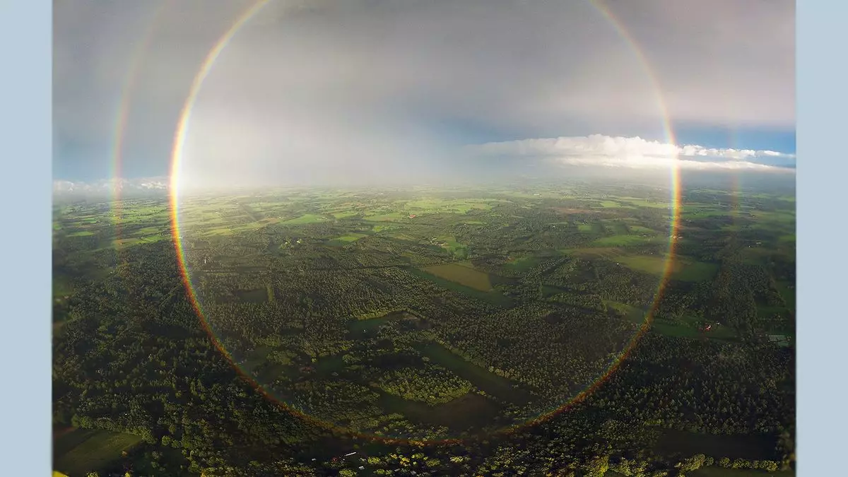 Si los arcoíris son circulares, ¿por qué solo vemos arcos?