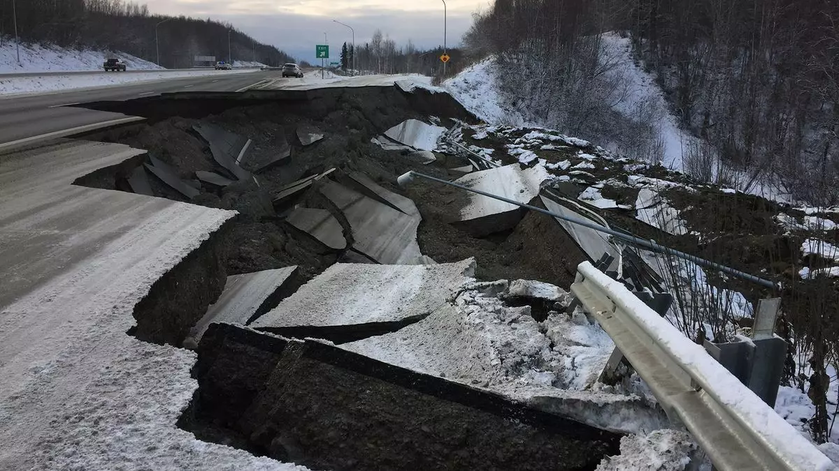 'E Moholo' e ne e sa Tšoane le batho ba Alaska