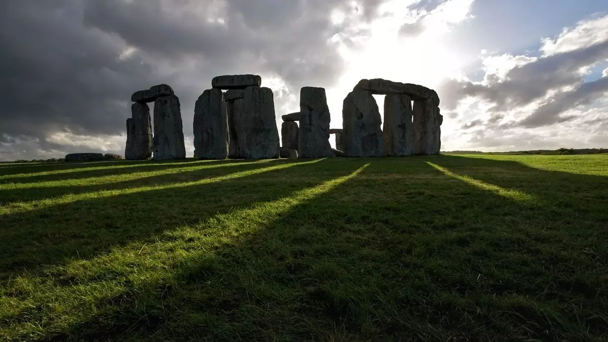 Stonehenge သည် နိုင်ငံခြားသားများ၏ နောက်ဆုံး အနားယူရာနေရာဖြစ်ခဲ့သည်ဟု လေ့လာမှုအရ သိရသည်။