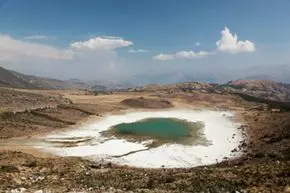 A perspectiva da desertificación é bastante abrumadora. Cando se combina cunha linguaxe alarmista, podería crear unha sensación de distancia entre o lector e o problema.