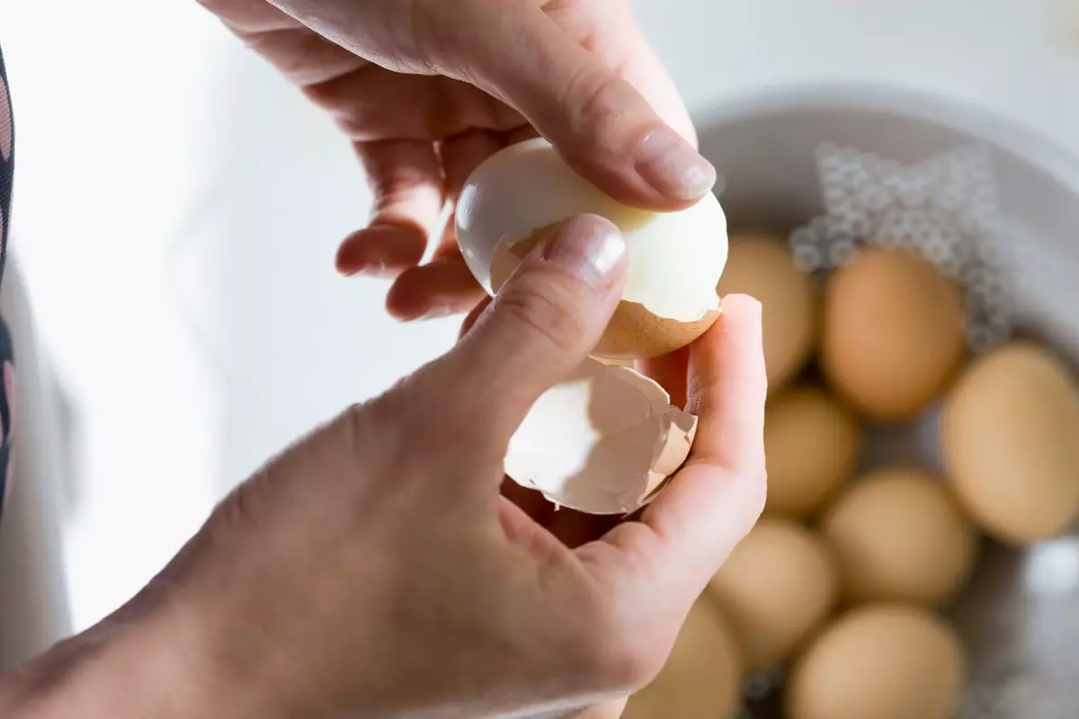 რა მოხდება, თუ მართლა შეჭამეთ 50 კვერცხი, როგორც "მაგარი ხელი ლუკაში"?