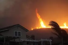 ’n Brandtornado in Yorba Linda, Kalifornië in 2008