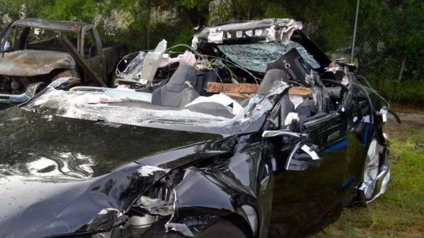 Tesla autopilota avārija
