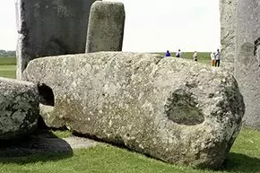 Esta pedra de lintel mostra como os construtores de Stonehenge a pegaron aos seus veciños.