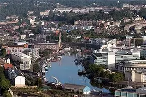 Bristol, Inglaterra, lugar del primer zumbido