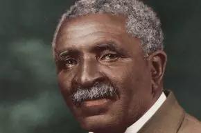 George Washington Carver estas plej konata pro la centoj da uzoj, kiujn li malkovris por produktoj kiel arakidoj. Li malofte patentis siajn ideojn, anstataŭe donante ilin libere al aliaj.