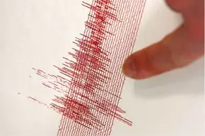 Sebuah seismogram di stasiun seismik Bensberg di Jerman menangkap gempa 8 September 2011, di Bergisch-Gladbach, Jerman. Gempa Jerman Barat berkekuatan 4,4 SR dan tidak menimbulkan kerusakan.
