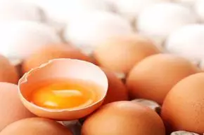 Der er ingen direkte sammenhæng mellem at spise æg og hjertesygdomme.