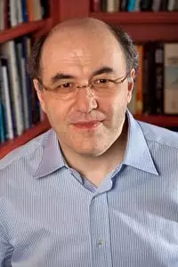 Stephen Wolfram paakagamuchira rubatsiro rweMacArthur muna 1981, ndiye aive gotwe kuita kudaro.