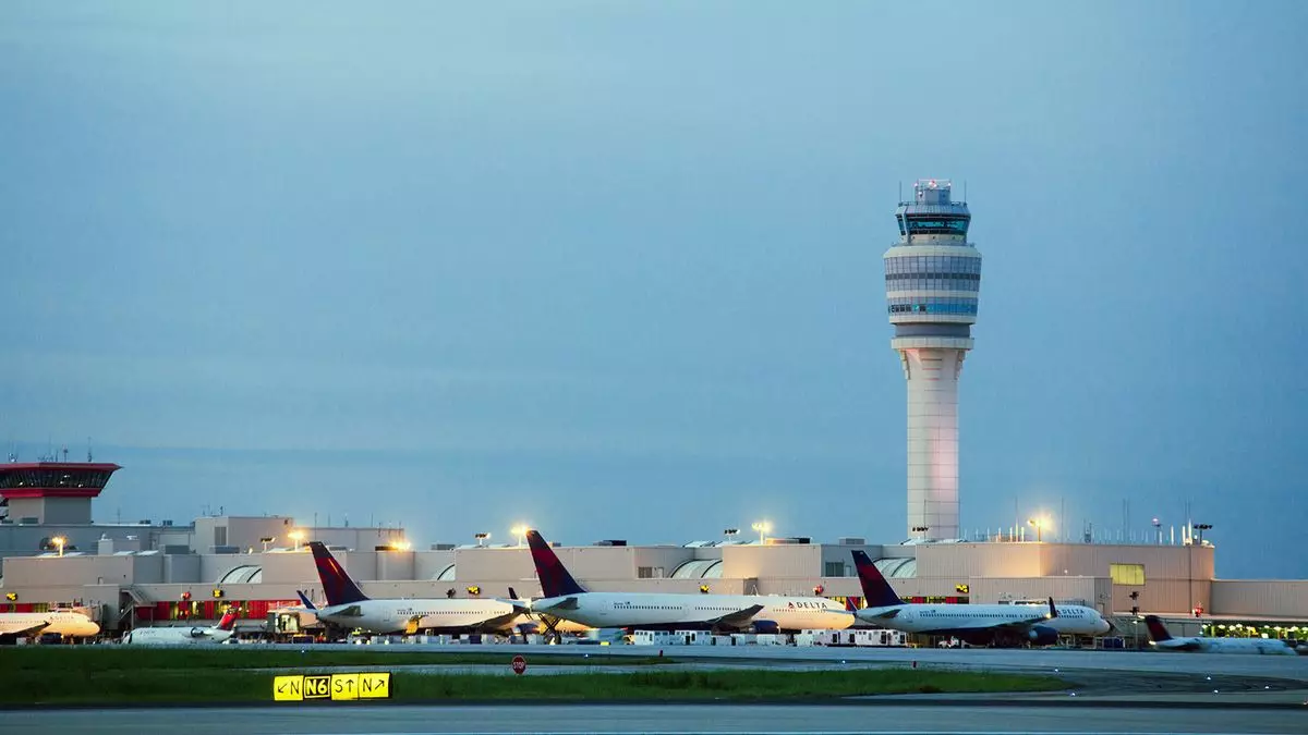 Атланта хэрхэн дэлхийн хамгийн ачаалалтай нисэх онгоцны буудал болсон бэ