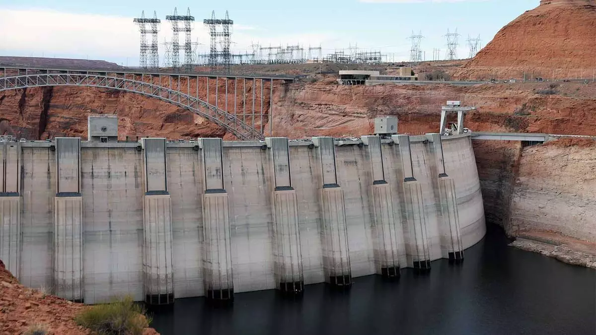 Seceta, schimbările climatice amenință viitorul hidroenergiei din SUA