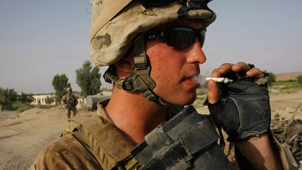 რატომ არის ასე მაღალი მოწევის მაჩვენებელი სამხედროებში