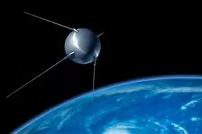 Sputnik, satelit Soviet awal, mrihatinake Amerika karo kamungkinan sing saingan bisa miwiti senjata basis angkasa ing mangsa.