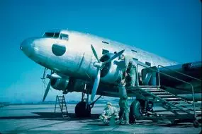 General Dwight Eisenhower nannte die Douglas C-47 einen Schlüsselfaktor für die erfolgreichen US-Militäranstrengungen.