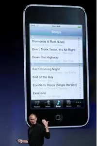 Apple idachita bwino kwambiri ndi iPod Touch, yomwe asitikali aku US akugwiritsa ntchito maulendo ena.
