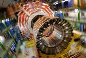 Inti magnét tina Large Hadron Collider bisa hiji poé ngahijikeun gaya kuat jeung gaya electroweak.