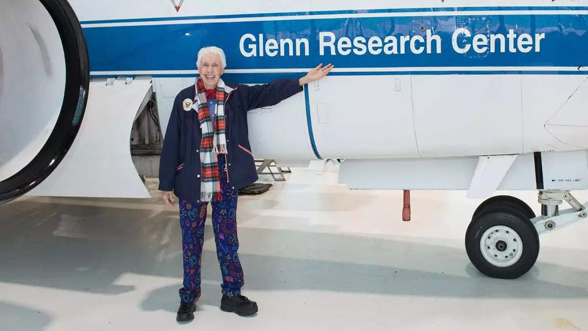 60 साल बाद, 82 वर्षीय वैली फंक, आखिरकार अंतरिक्ष में जा रहे हैं