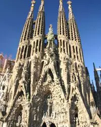 Aunque Barcelona es una ciudad llena de historia y llena de arquitectura tradicional, la mentalidad de la ciudad es completamente moderna cuando se trata de una vida ecológica.