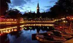 Una vista de Copenhague, Dinamarca desde los Jardines de Tivoli.