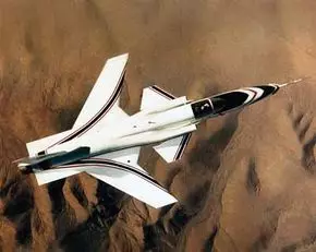 Grumman X-29 buvo ypač vertingas išbandant didelio atakos kampo skrydžio režimus. Vokietija anksčiau eksperimentavo su į priekį nukreiptais sparnais, tačiau tol, kol skraidančių ir kompozicinių medžiagų kūrimas buvo naudingas tolesniems tyrimams.