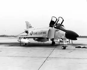 McDonnell F-4C Phantom var det primære jagerfly for både den amerikanske flåde og luftvåben i Vietnamkrigen.