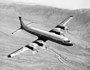 Douglas DC-7C var på toppen af udviklingen af et stempelmotorfly med interkontinental rækkevidde og marchhastigheder på 360 miles i timen.