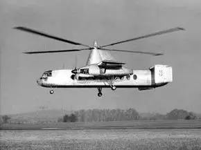 Fairey Rotodyne adagwiritsa ntchito rotor yoyendetsedwa ndi mphamvu pakuwuluka koyima, ma propellers kuti ayendetse kutsogolo, ndi rotor yozungulira yokha poyenda.