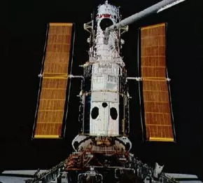 Ukuthi Ukulungisa I-Hubble Spacecraft Kusebenza Kanjani 4928_4