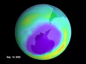 Sekungamashumi eminyaka ososayensi belandela imbobo ongqimbeni lwe-ozone olwakha phezu kwe-Antarctic njalo entwasahlobo.