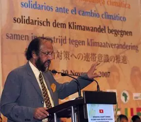Dr. Rajendra Kumar Pachauri, Vorsitzender des International Panel on Climate Change, hält 2007 eine Rede.