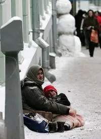 En Moskvo, kvin homoj mortis pro hipotermio en 24-hora periodo la 31-an de januaro 2007.