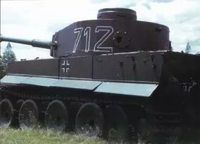 Panzerkampfwagen VI Tiger I byl nejsilněji pancéřovaný a ostřelovaný tank, když byl na podzim roku 1942 představen jižně od Leningradu.