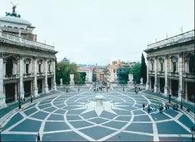 Piazza del Campidoglio فرش کا ڈیزائن (1538 شروع ہوا)۔