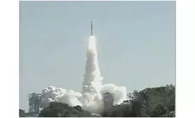 Le vaisseau spatial Deep Impact a été lancé avec succès depuis Cap Canaveral en Floride le 12 janvier 2005 à 13h47 HNE. Cliquez ici pour voir le lancement.