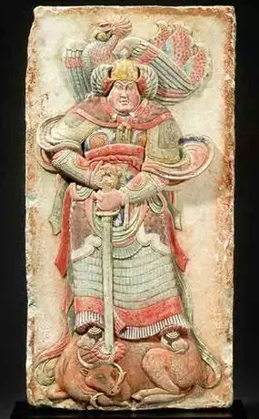 En 1994, esta valiosa escultura chinesa de 1.000 anos de idade foi roubada da tumba das Cinco Dinastías de Wang Chuzhi. Na primavera de 2001, os axentes de aduanas dos Estados Unidos identificárono nun catálogo de poxas de Christie's e devolvérono ao goberno chinés.