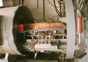 Prova d'encesa d'un motor de coet que respira aire el 1998.