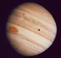 Aceasta este cam de dimensiunea imaginii lui Jupiter din telescopul meu.