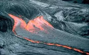 Seretse se chesang se phallang holim'a Volcano ea Kilauea e Hawaii